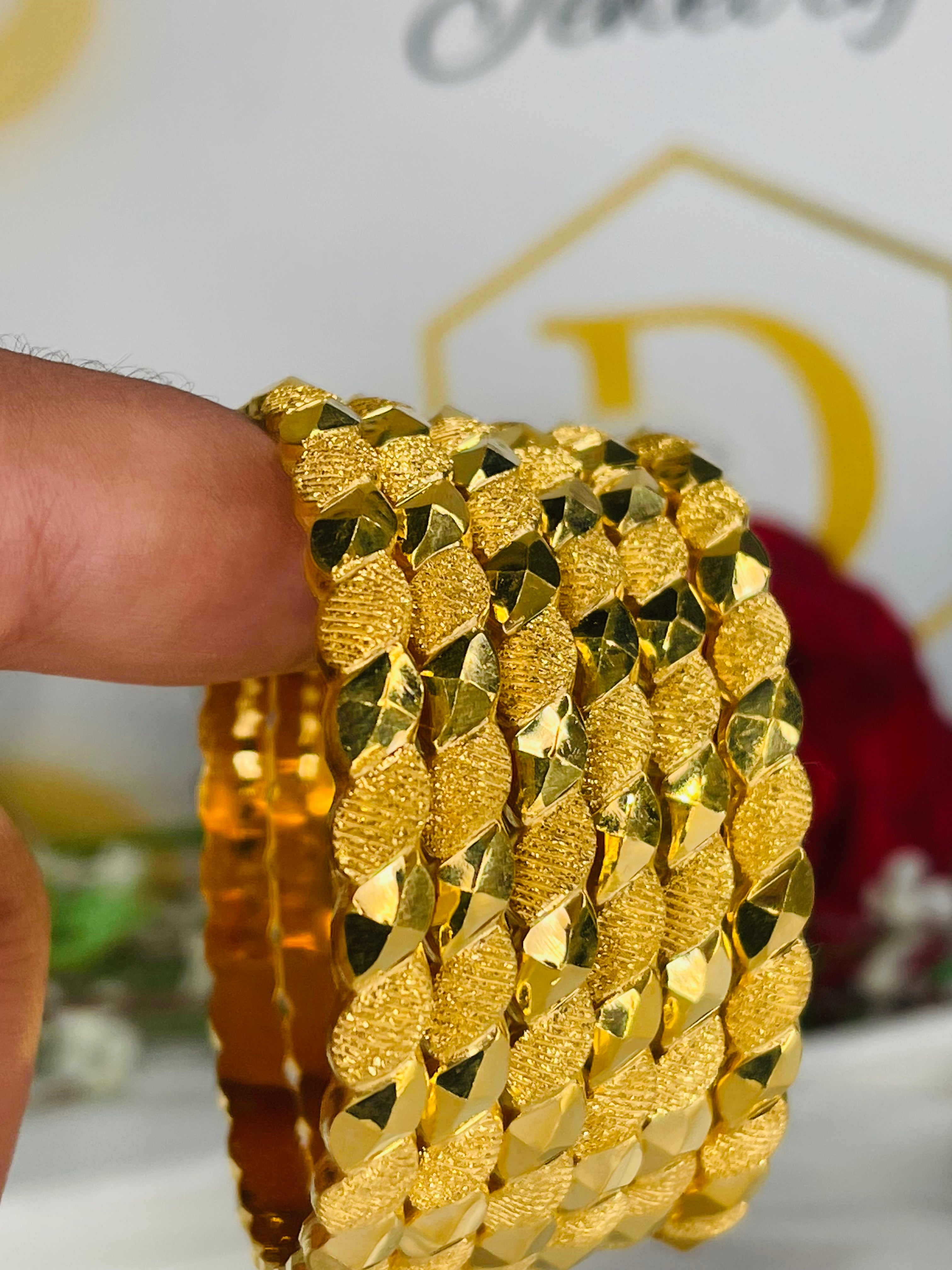 21k Multiple Sizes, Emirati Bangles – Gold City